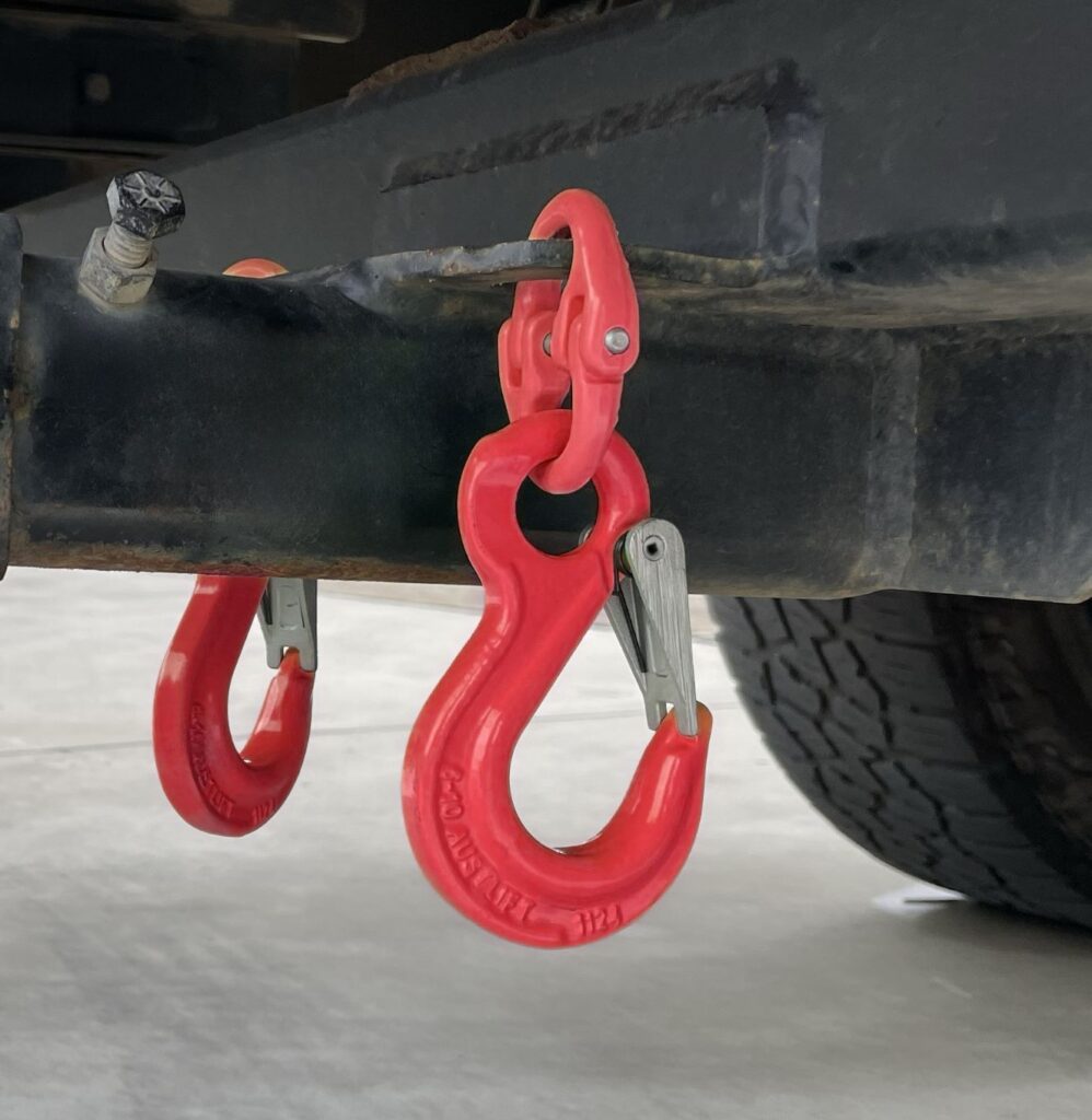 TRAILER SAFETY CHAINS, HOOKS & FITTINGS. - Aline Trading